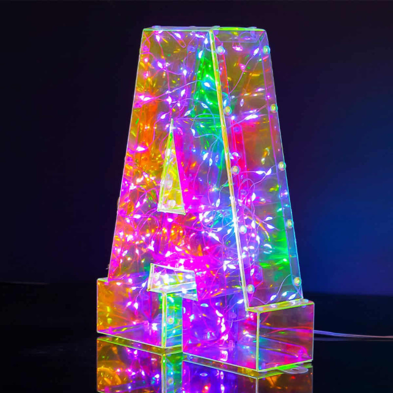 Lámpara letra a iluminada + hub usb - hipergol.com