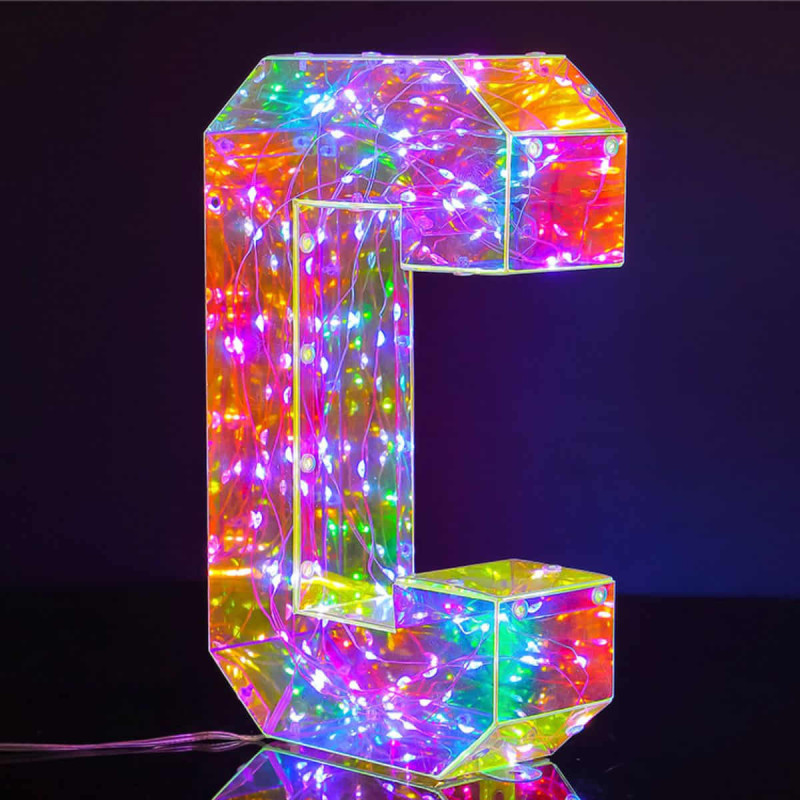 Lámpara letra c iluminada + hub usb - hipergol.com