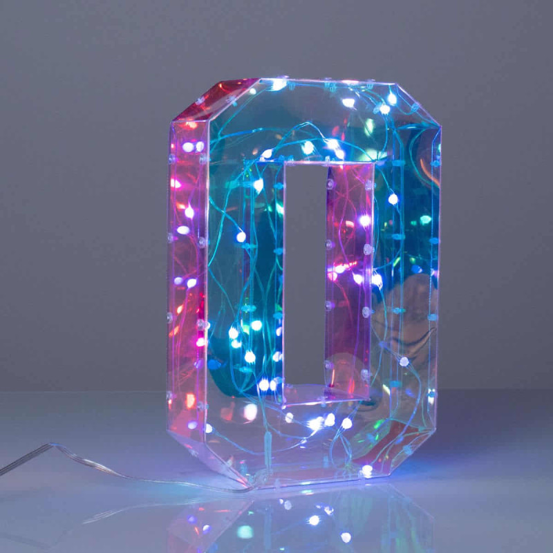 Lámpara letra o iluminada + hub usb - hipergol.com